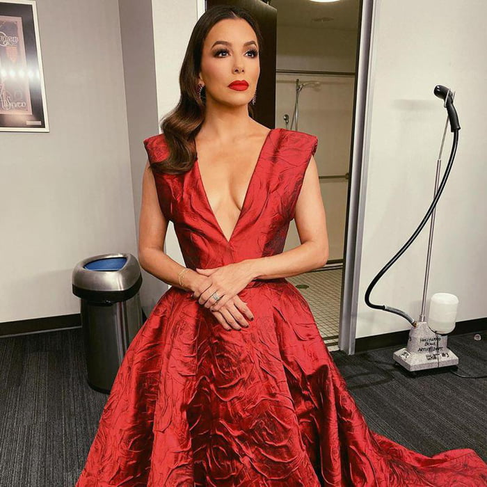 Eva Longoria, behind the scenes - 9GAG