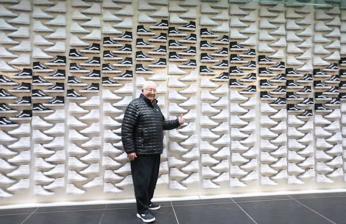 Paul Van Doren, founder of Vans shoes dies at 90 - 9GAG