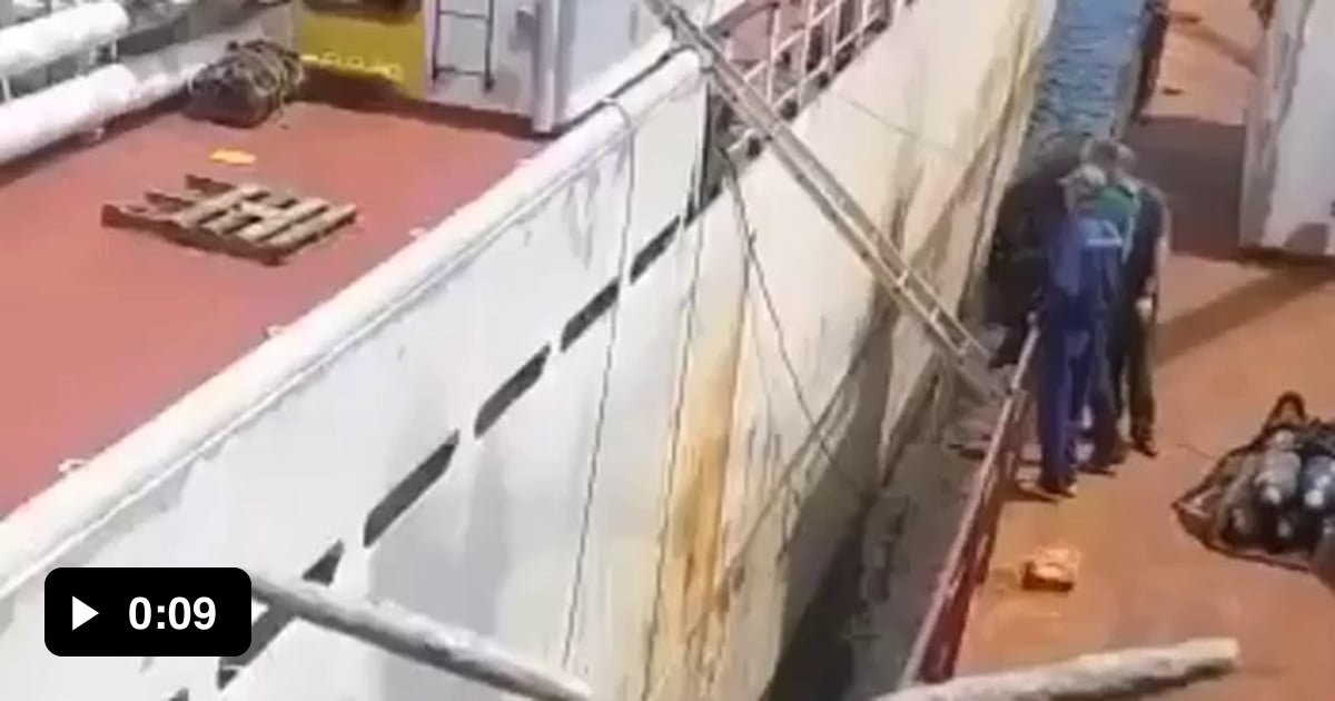 Improper use of ladder - 9GAG