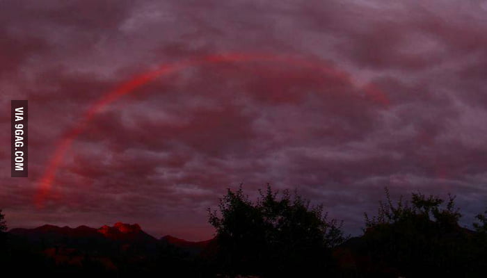 Red Rainbow Appears In Germany - 9GAG