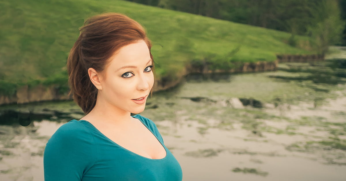 Scarlett Madison - 9GAG