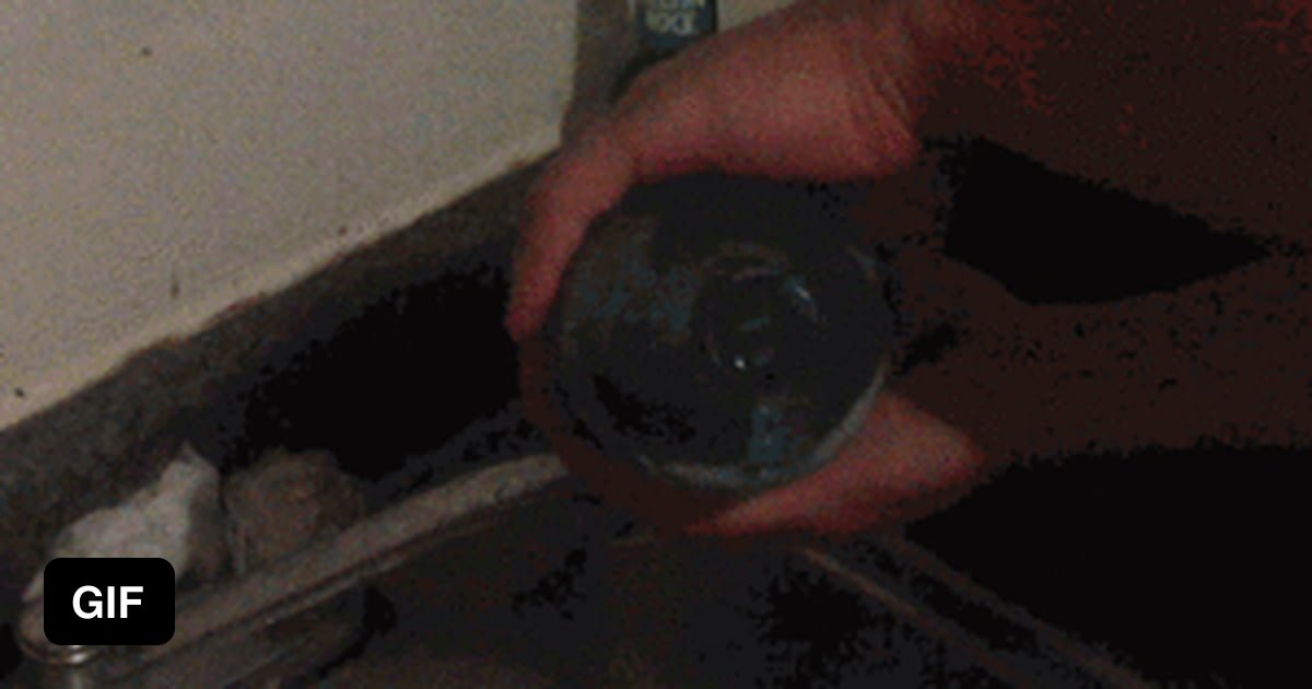 Coolest way to empty a bottle. - 9GAG