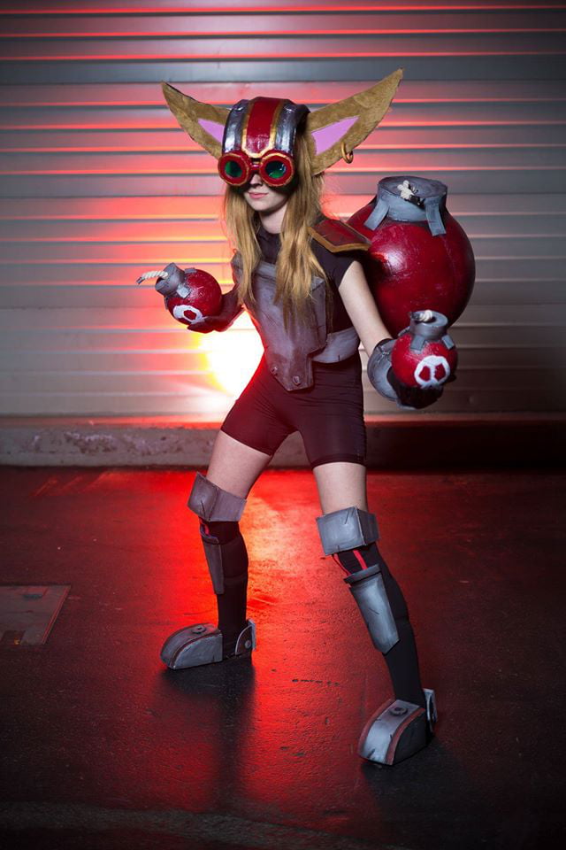 Ziggs by bumblejinx cosplay - 9GAG