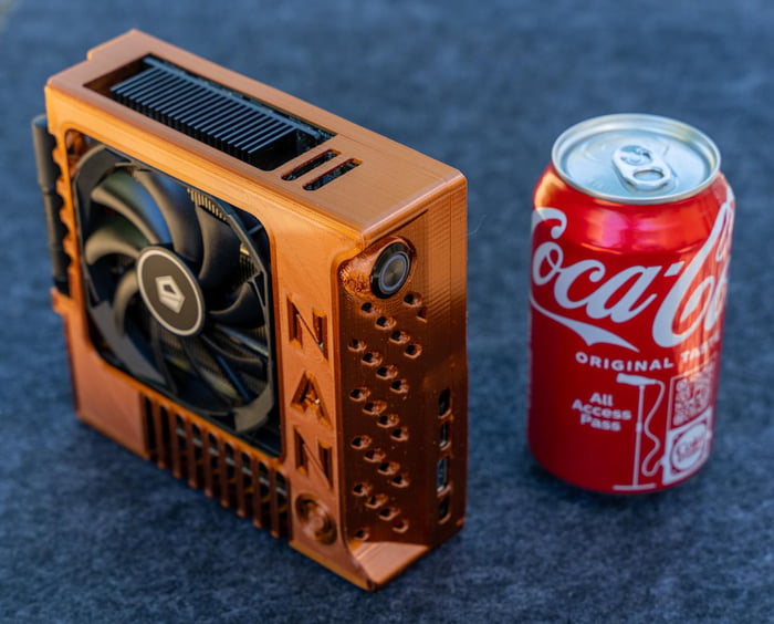0.99 Liter Amd Ryzen 7 5700G Mini Gaming PC (Desk-Nano X300) - 9GAG