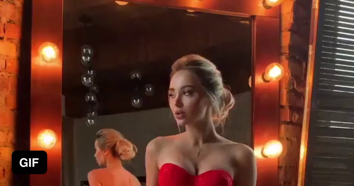 Stunning in red - 9GAG