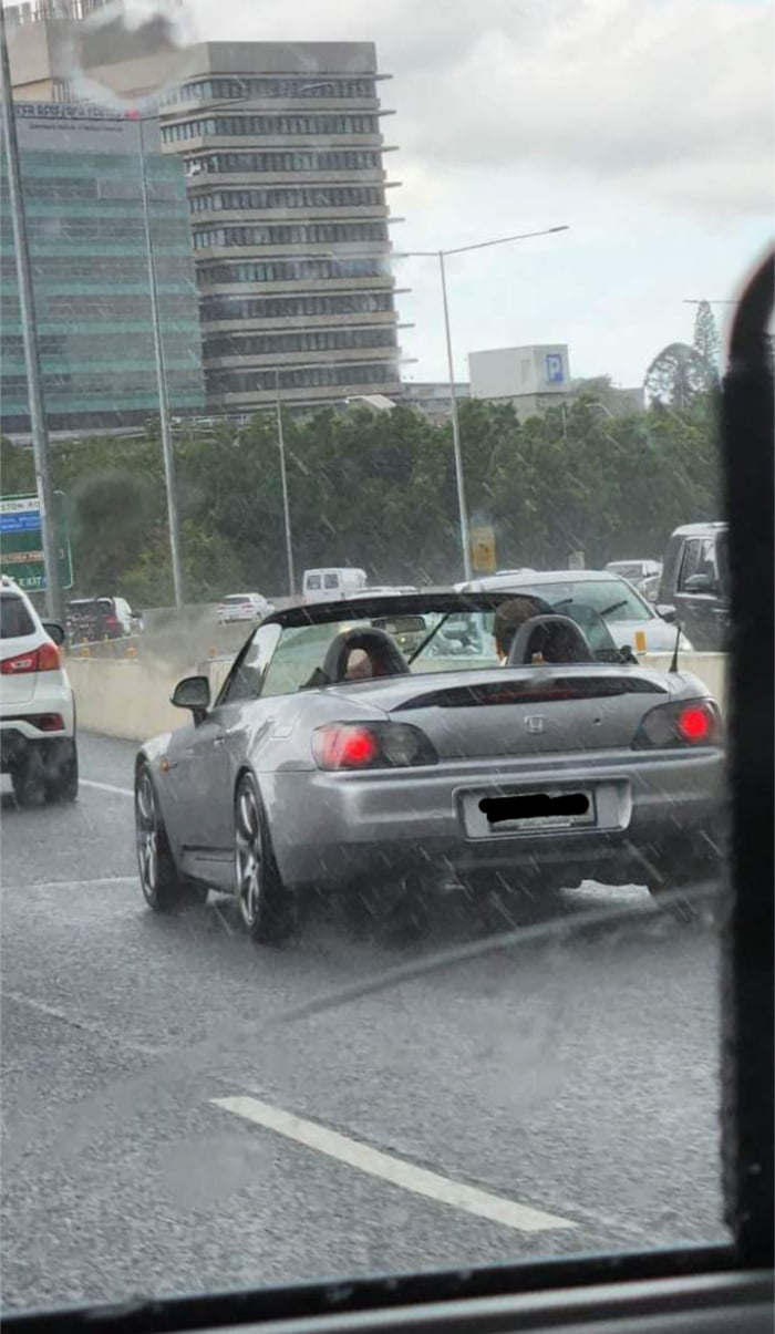 S2000 driven top down in the rain - 9GAG