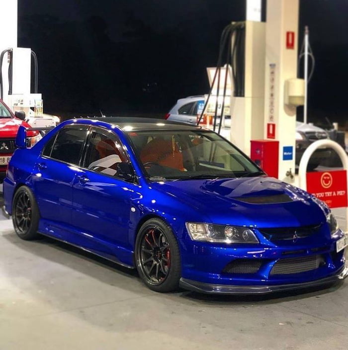 Mitsubishi Lancer Evolution 8 - 9GAG