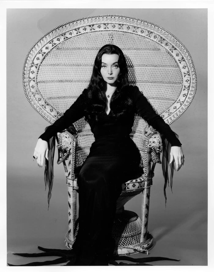 It’s Wednesday’s Mom Morticia Addams (Carolyn Jones) - 9GAG