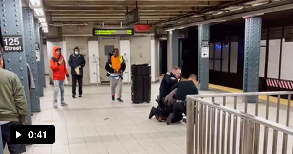 Steady hands with clean tracking, rare for nyc subway video - 9GAG