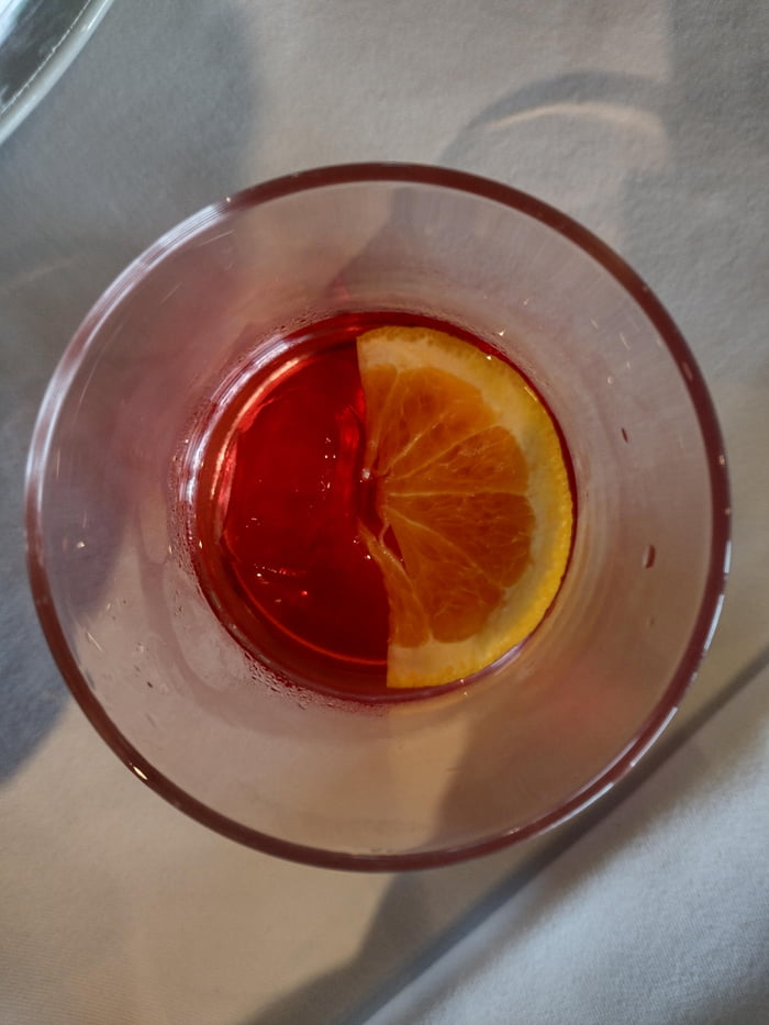 The way the orange slice fit perfectly - 9GAG