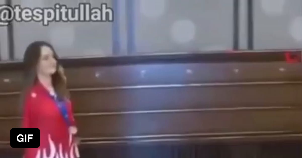 Shaking hands - 9GAG