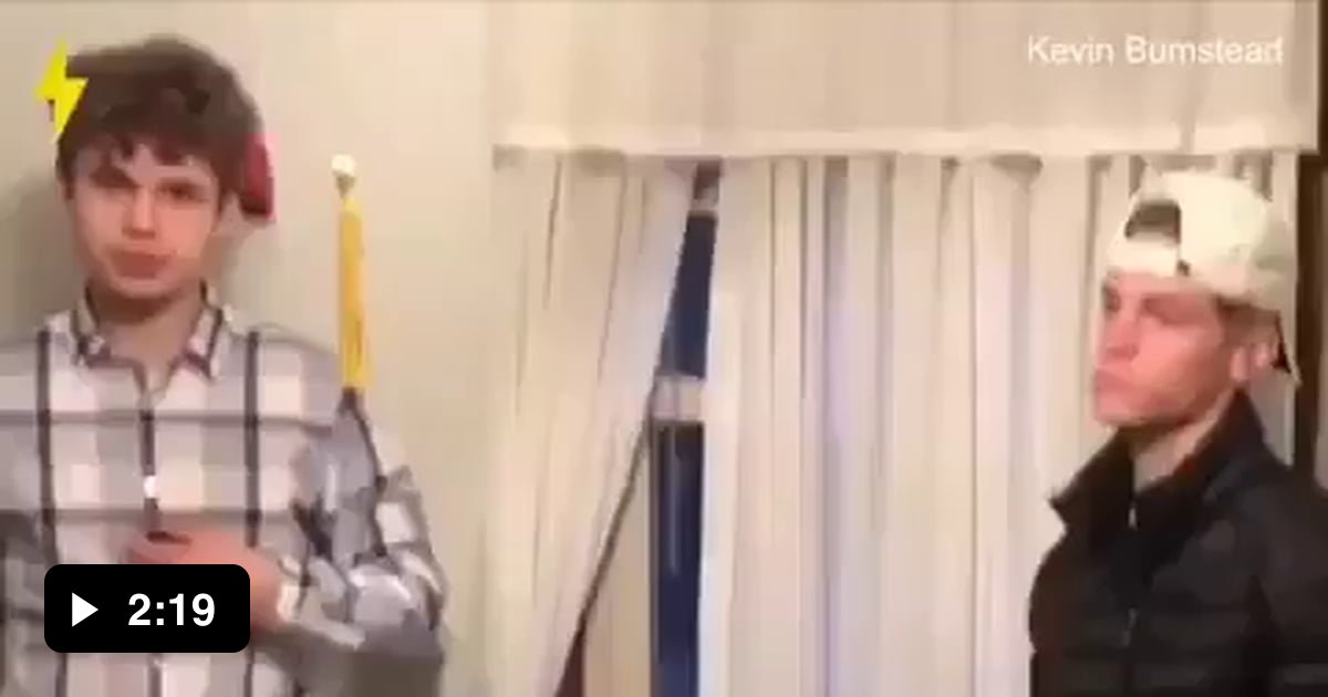 Gen z encounters a rotary phone - 9GAG