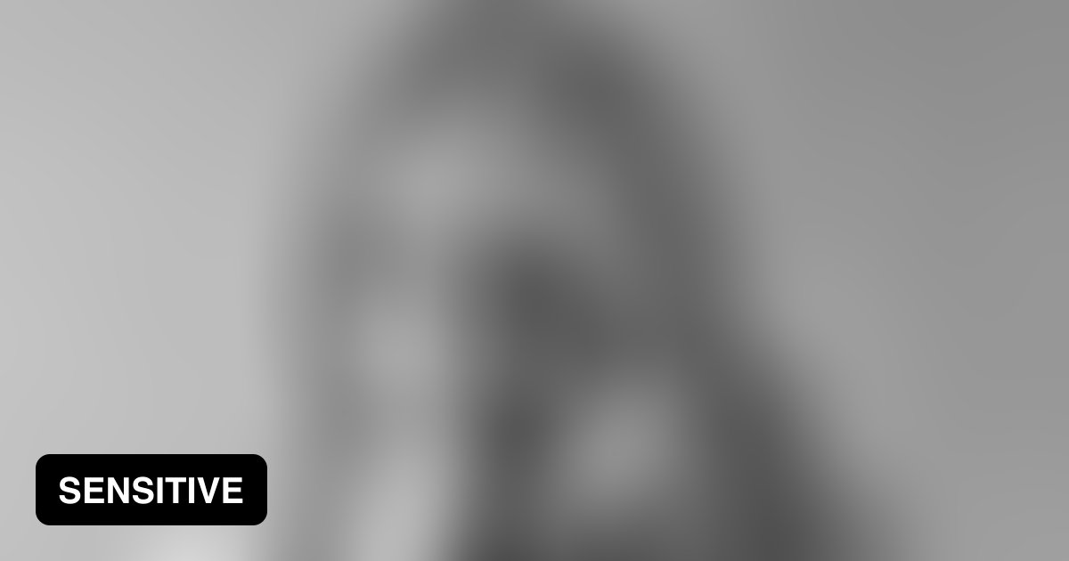 Cybill Shepherd photographed by Gerald Israel, 1972 - 9GAG