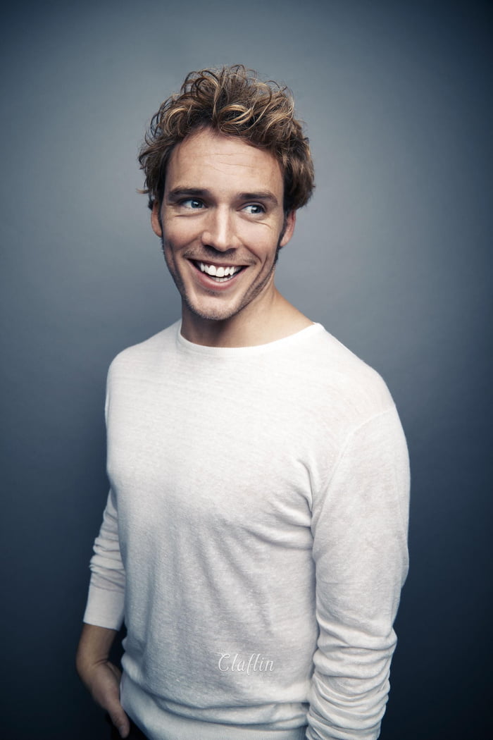 Sam Claflin - 9GAG