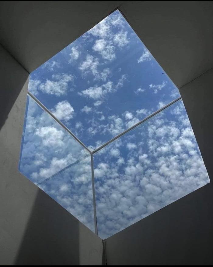 Trippy corner window - 9GAG