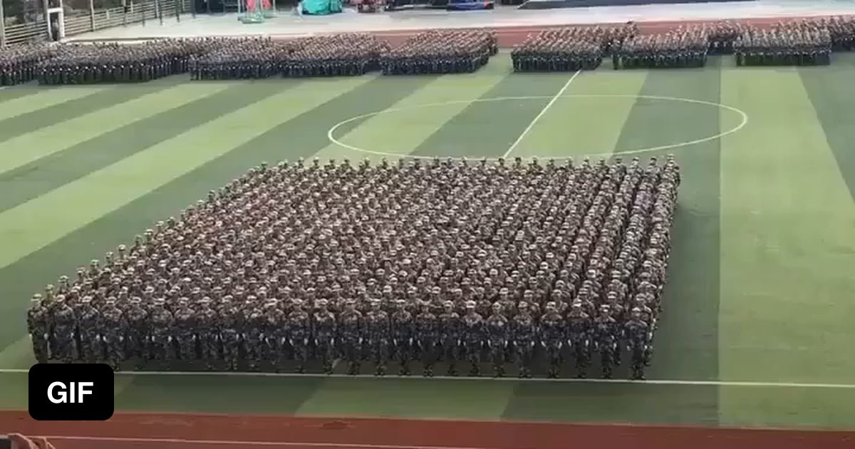 The way they are all synchronized - 9GAG