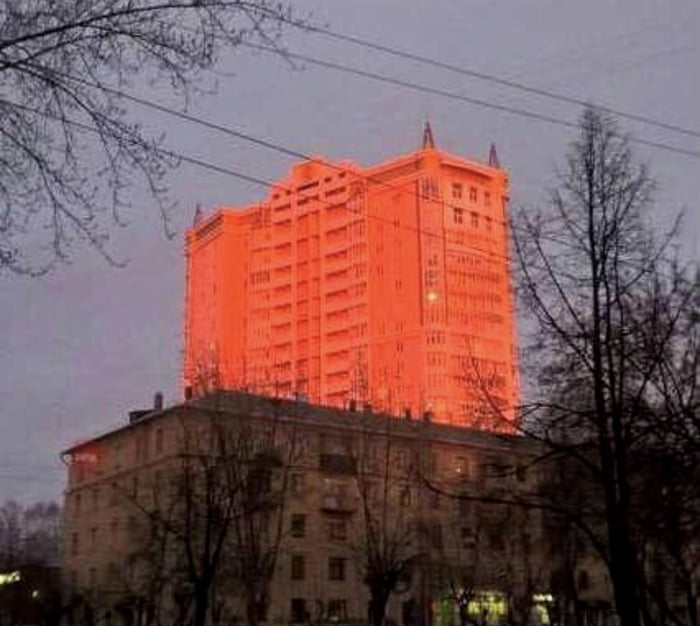 No room to place the building - 9GAG
