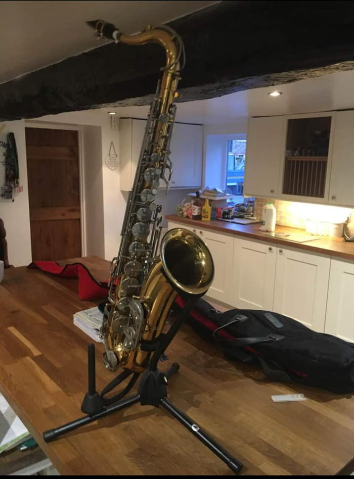 This giant saxophone - 9GAG