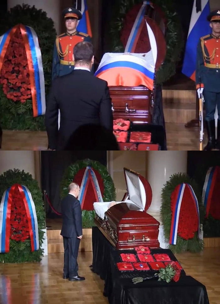 Honor Guards Disappear When Its Putins Turn To Pay Respects To Dead