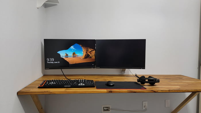 Minimalist towerless setup. - 9GAG