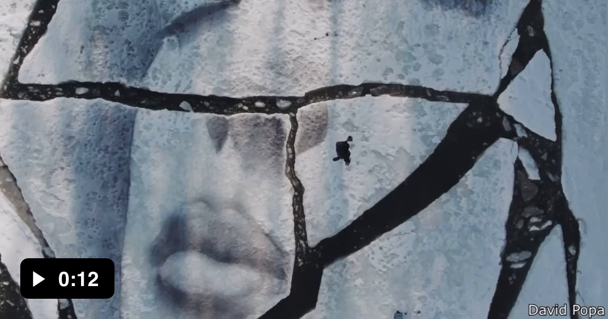 This artist who paints stunning portraits on ice using charcoal and ...
