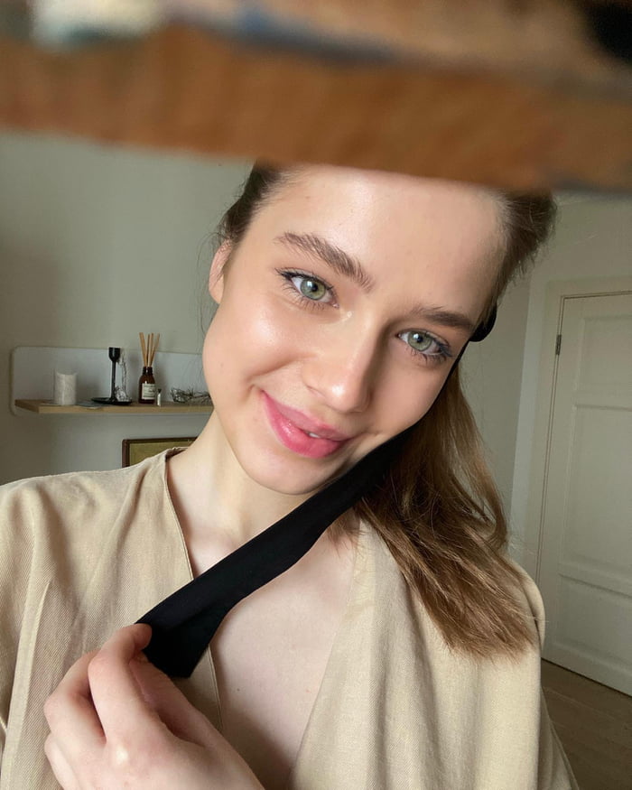 Sophia Breydo - 9GAG