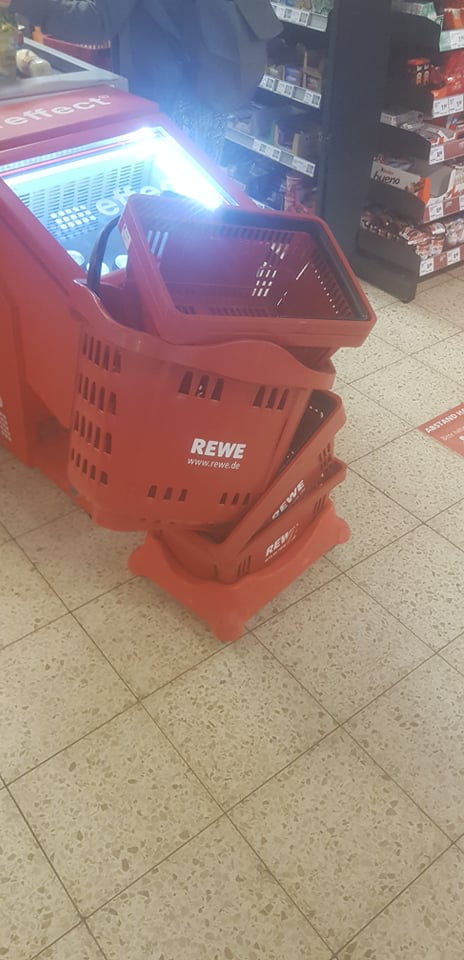 Why mankind is doomed. 2022, colourized. - 9GAG