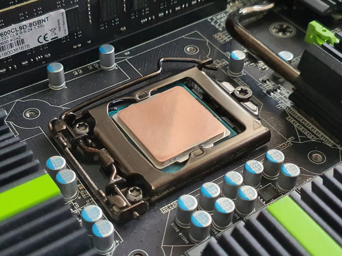 CPU lapping for some shiny copper - 9GAG