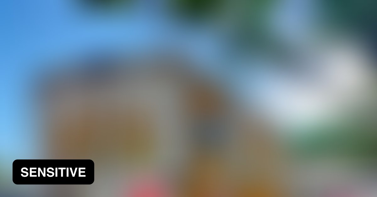 Big tiddy Onee-san: - 9GAG