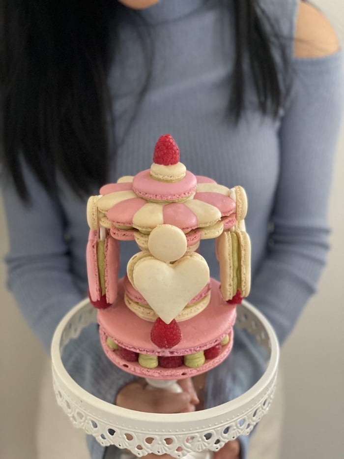 Macaron carousel with matcha buttercream - 9GAG