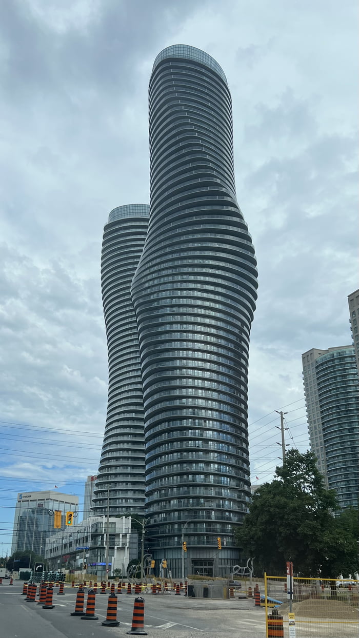 Marilyn Monroe Tower - 9GAG