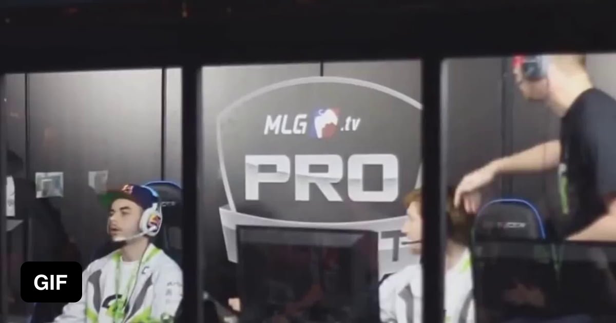 Mlg handshake - 9GAG