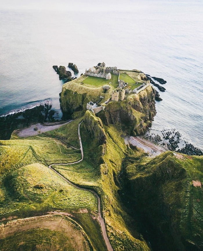 Dunnottar castle, Stonehaven Kincardineshire, Scotland - 9GAG