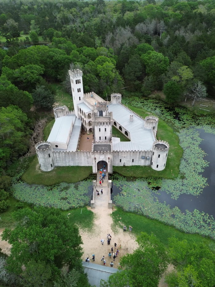 Newman's castle, Bellville, TX (USA) I loved to visit there when i was ...