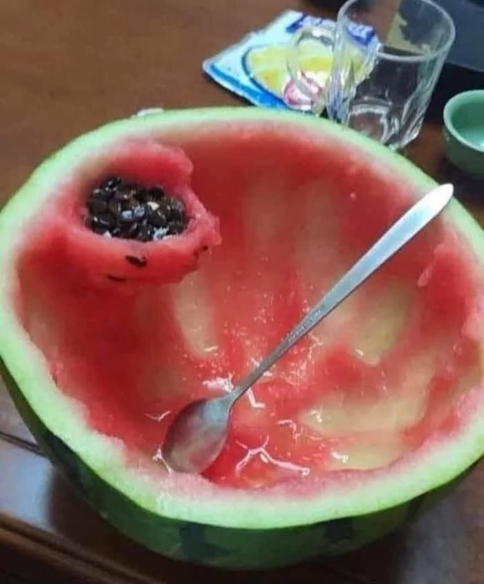 Is this normal - 9GAG