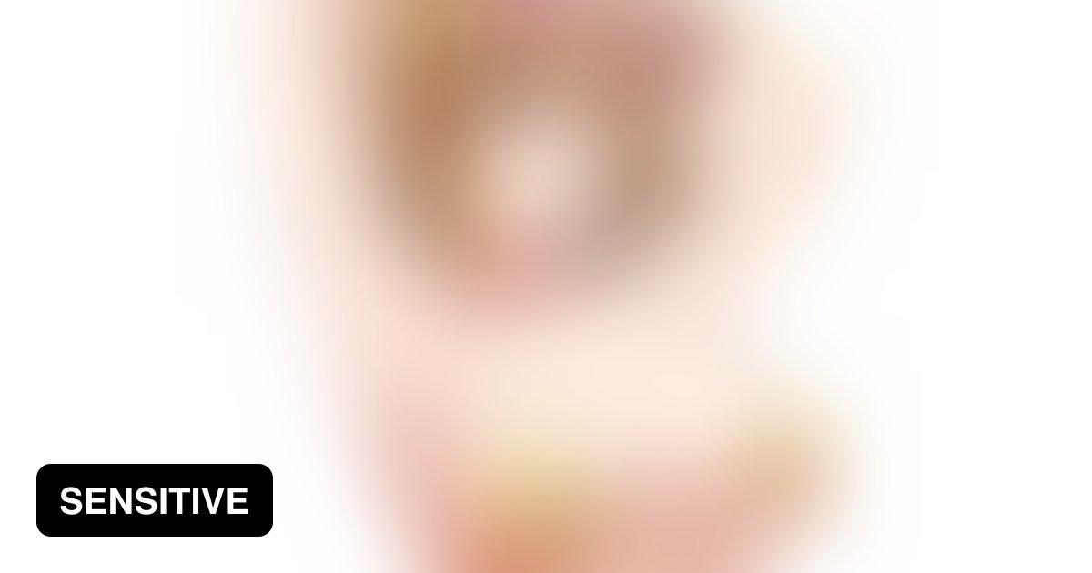 Hot Anis looks super amazing in her gold bikini - 9GAG