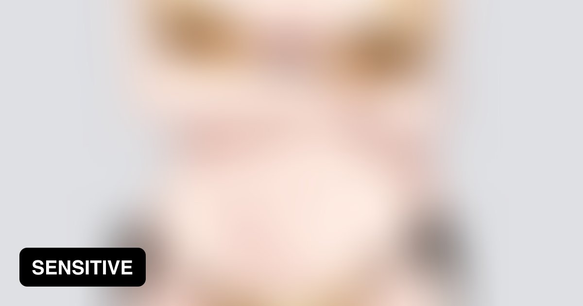 Ame in golden bikini (@bluefield) - 9GAG