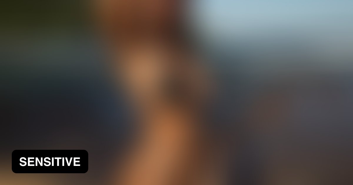 Bikini babe in hawaii - 9GAG