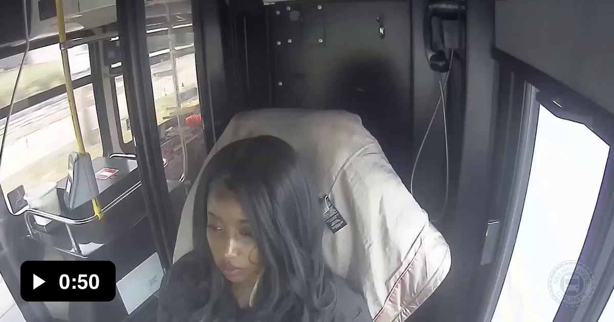 Milwaukee bus driver didn’t hesitate to help when she saw a driver crash into a tree - 9GAG