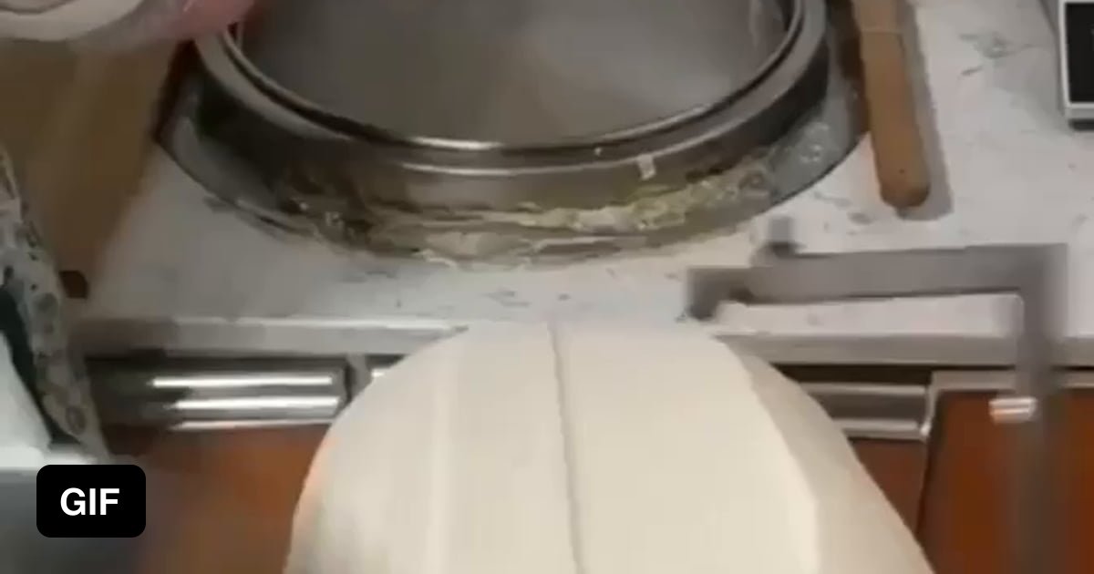 Fresh noodle machine - 9GAG