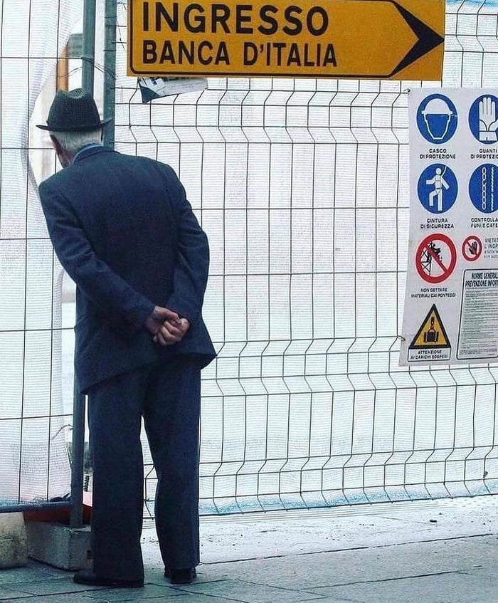 The italian word "Umarell" refers to men of retirement age who spend ...