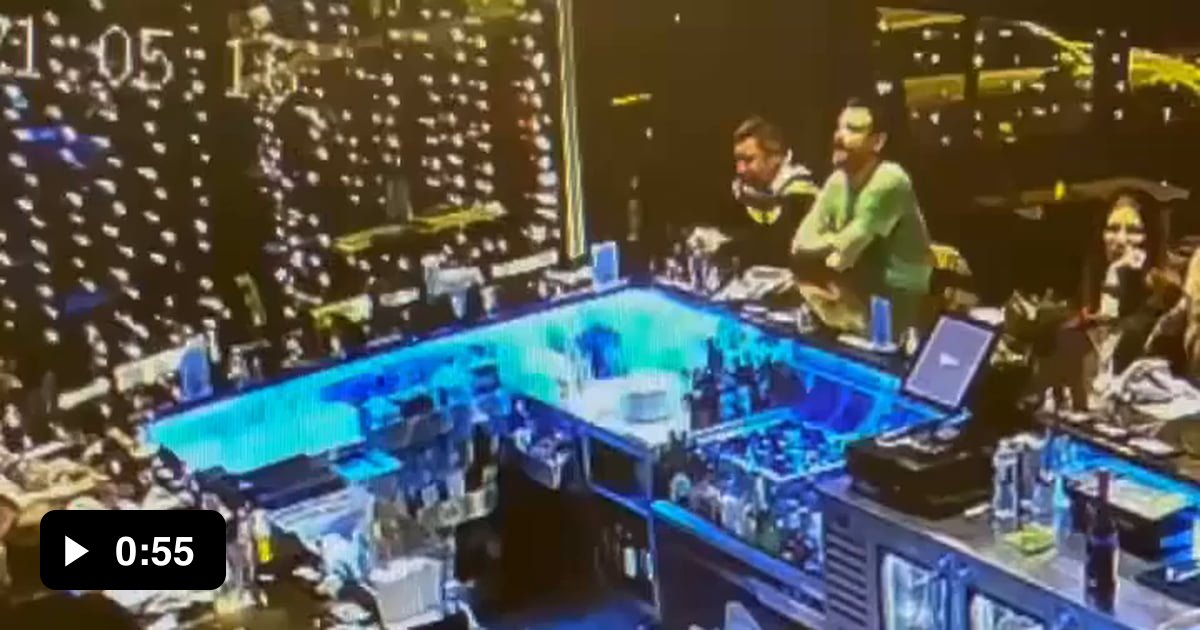 Absolute trash taking a leak at the bar - 9GAG