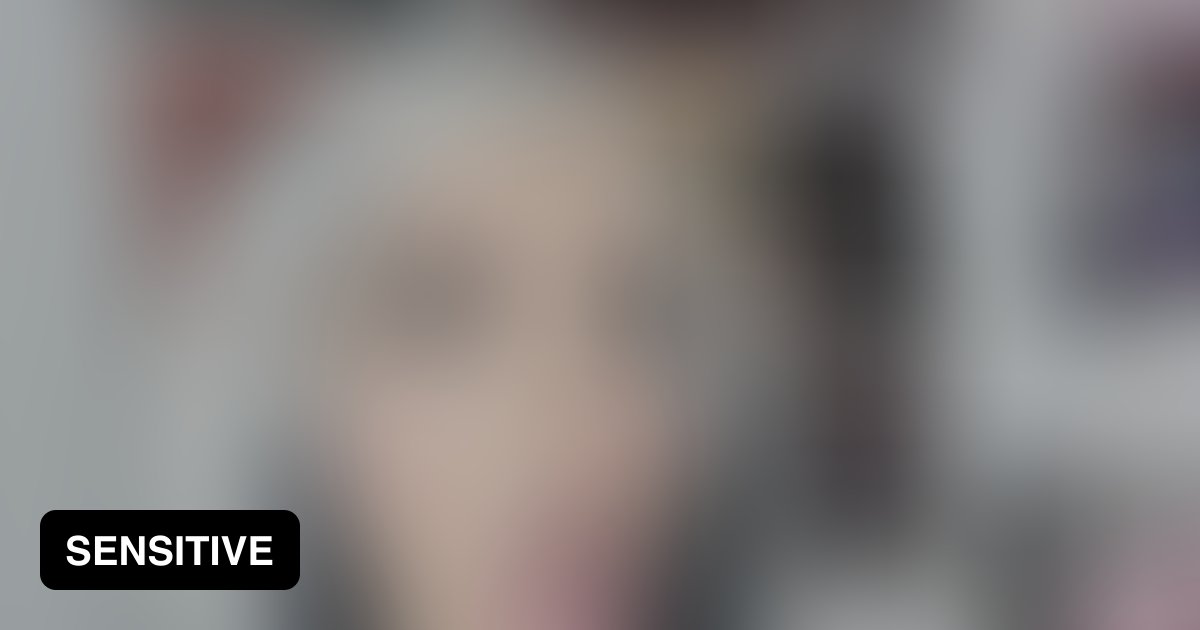 Shes a gamer girl and she cosplays.. what is she? - 9GAG