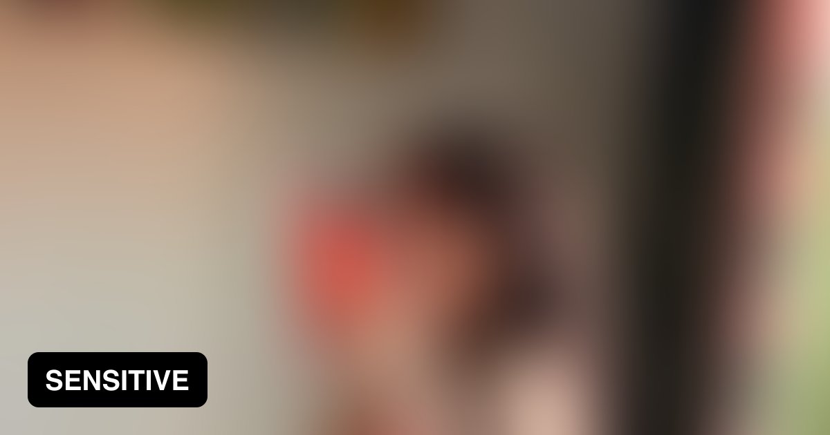 4’8 and sculpted by a pervert - 9GAG