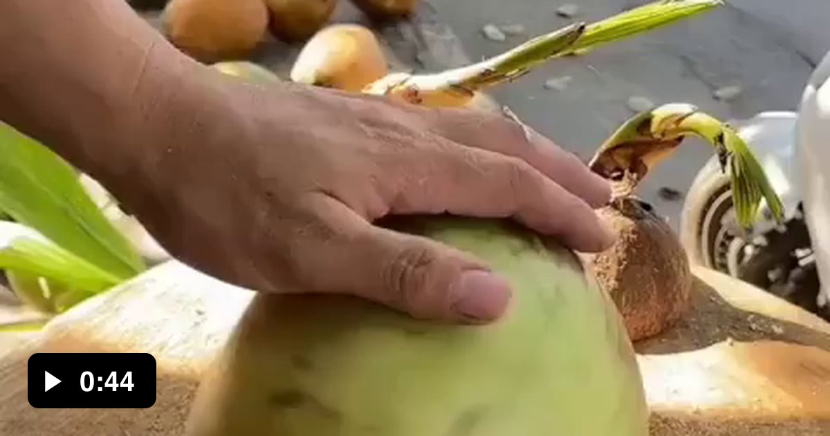 Coconut scoop in the making! - 9GAG