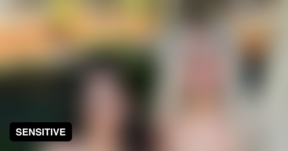 Nothing better then tight dresses and tits out - 9GAG