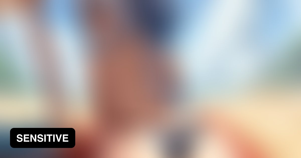 Mualani at the beach - 9GAG