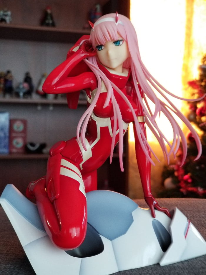 The winner of the waifu war of 2018. Zero two - 9GAG