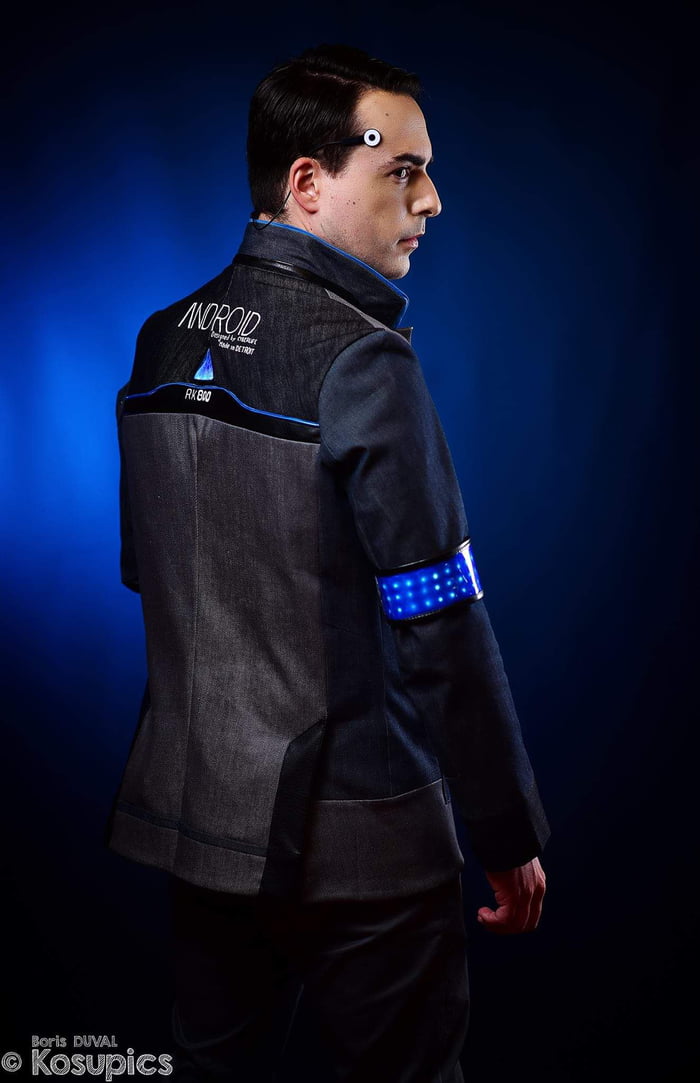 My Connor cosplay from Detroit Become Human. I made my own jacket. - 9GAG