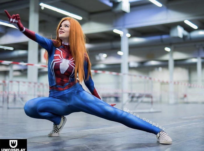 Tara Cosplay as Spider-Man - 9GAG